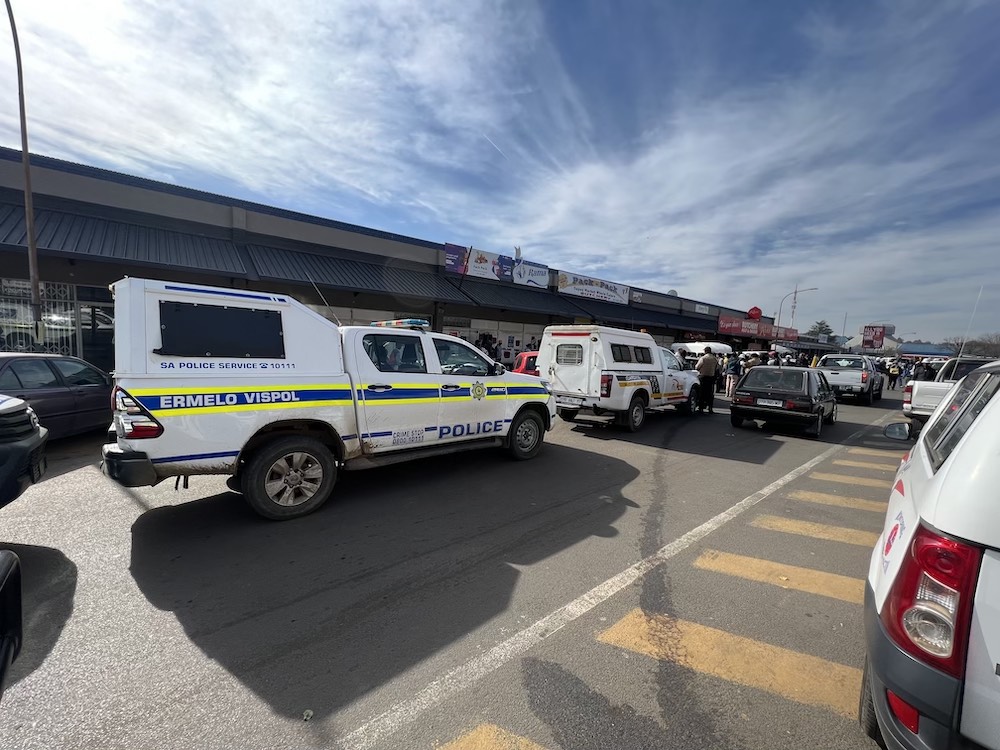 Inews Ermelo One Robber Shot And Killed During Business Robbery